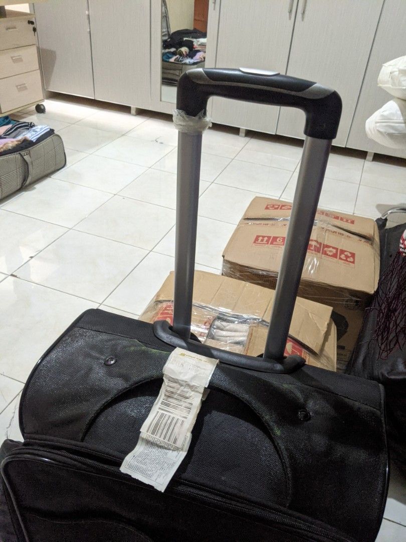 Koper Haji Bekas Jumbo Besar 24", Barang Mewah, Tas & Dompet di Carousell