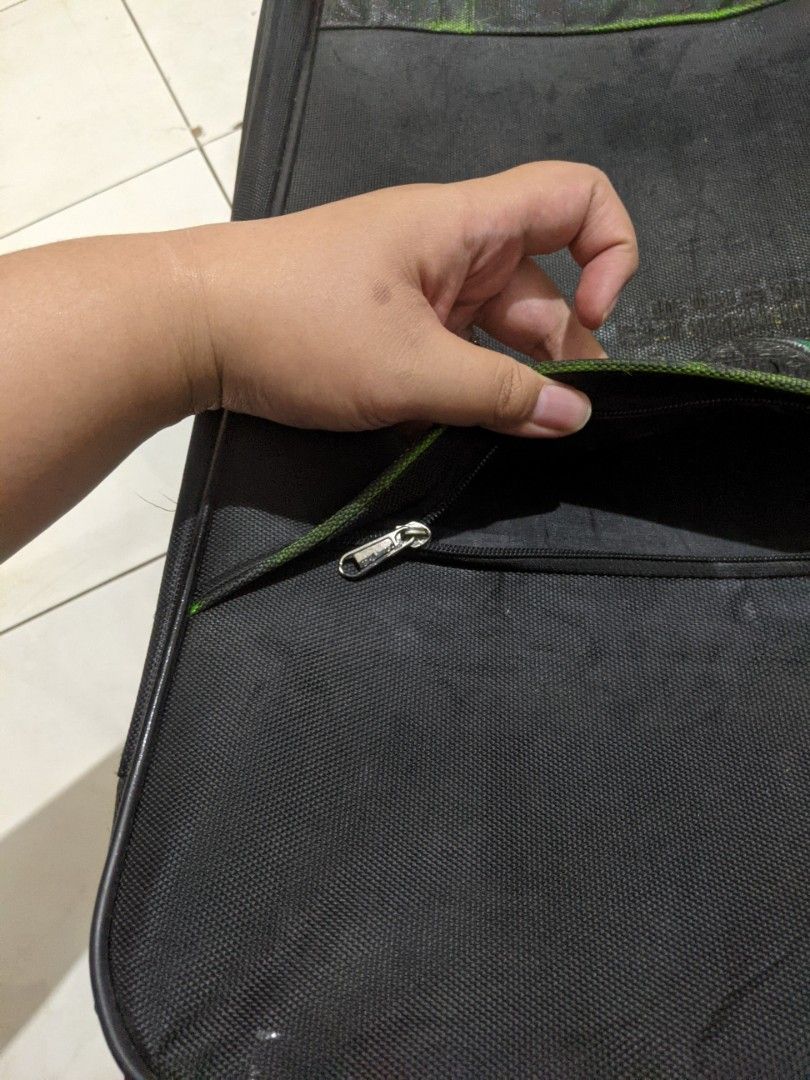 Koper Haji Bekas Jumbo Besar 24", Barang Mewah, Tas & Dompet di Carousell