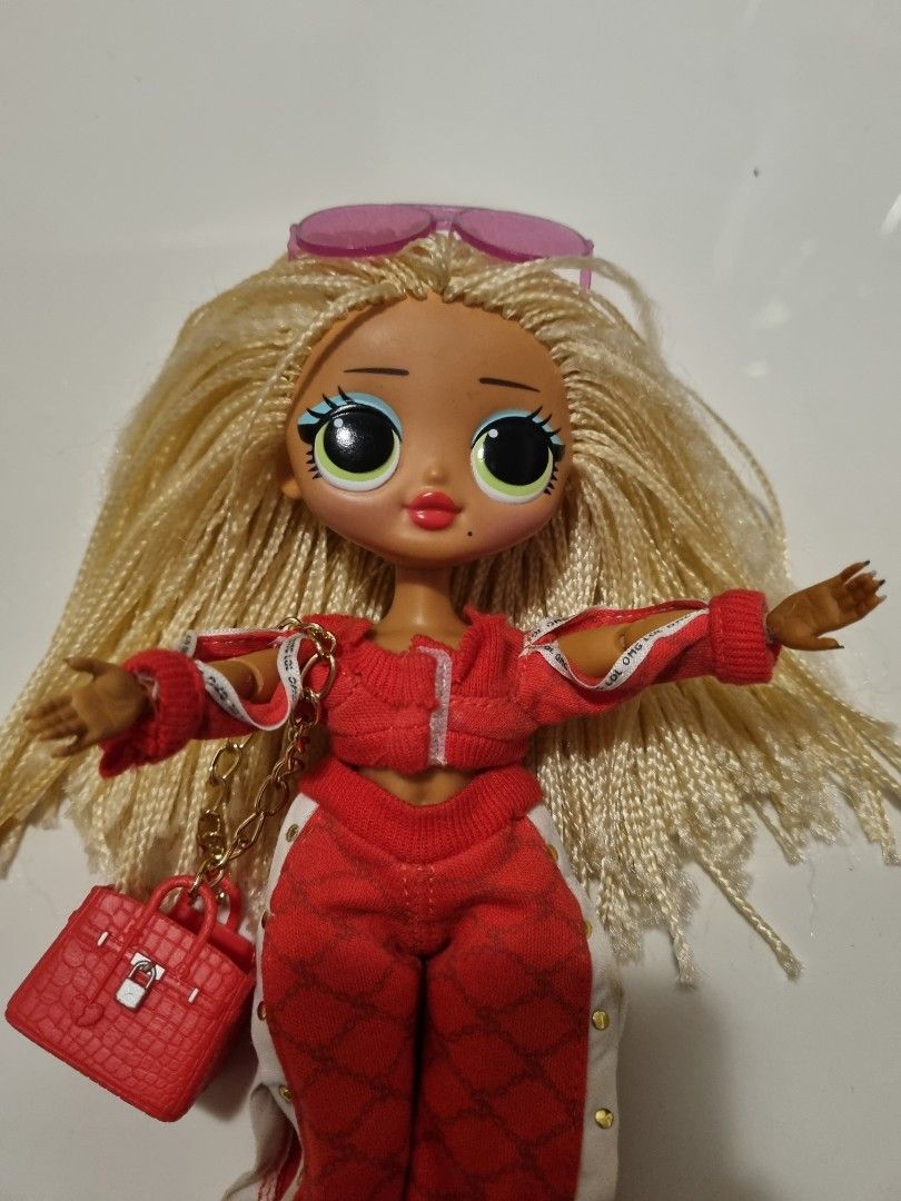 LOL SURPRISE OMG SWAG, Toys & Collectibles, Mainan di Carousell