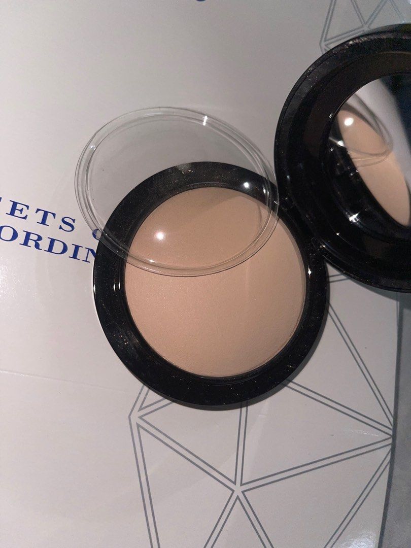 Mac Mineralize Skinfinish Natural (Medium) Finishing Powder on Carousell