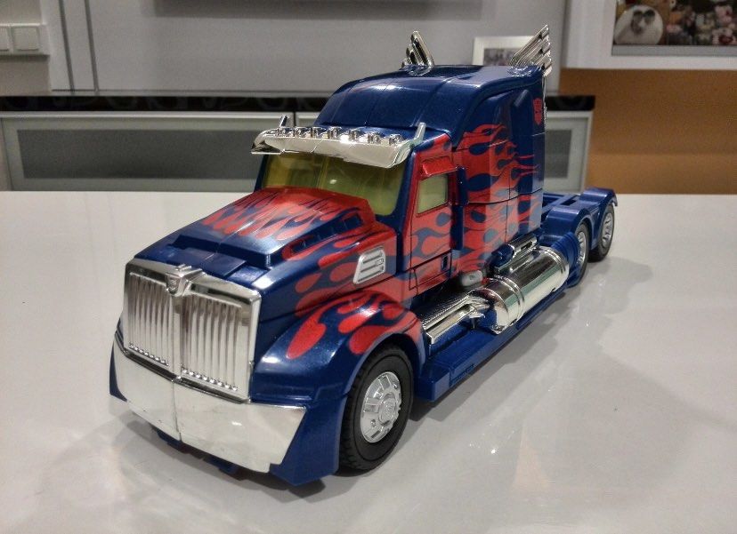 Takara Tomy Movie Optimus Prime AD01, Hobbies & Toys, Toys & Games on ...