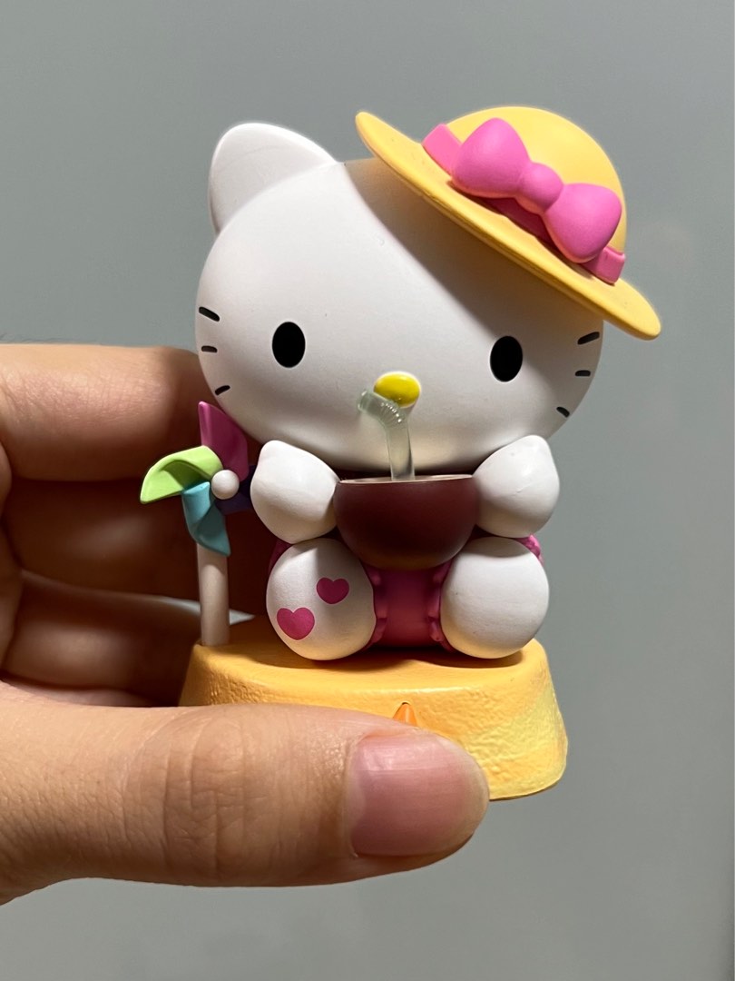 POPMART Hello Kitty Sanrio Characters South Island Coconut Tapioca ...