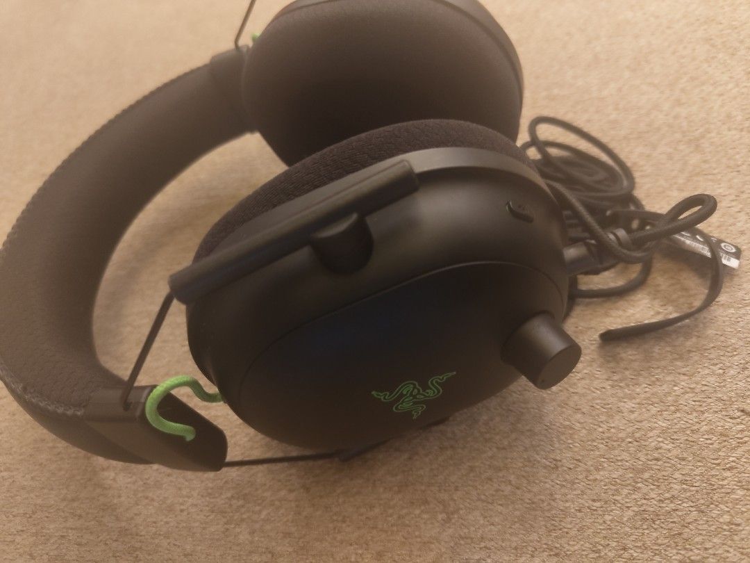 Razer Blackshark V2 Wired with USB sound card, Audio, Headphones ...