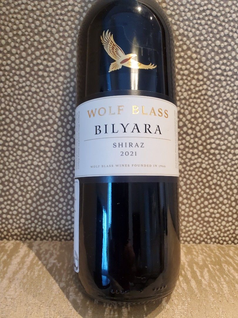 Red Wine Wolf Blass Shiraz 2021, Food & Drinks, Alcoholic Beverages on Carousell