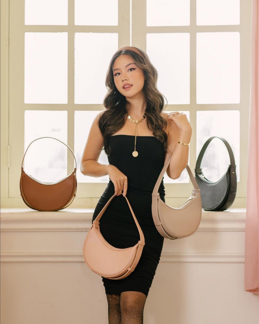 Roosy x Titan Tyra Crescent Bag Midnight Black READY, Fesyen Wanita, Tas & Dompet di Carousell