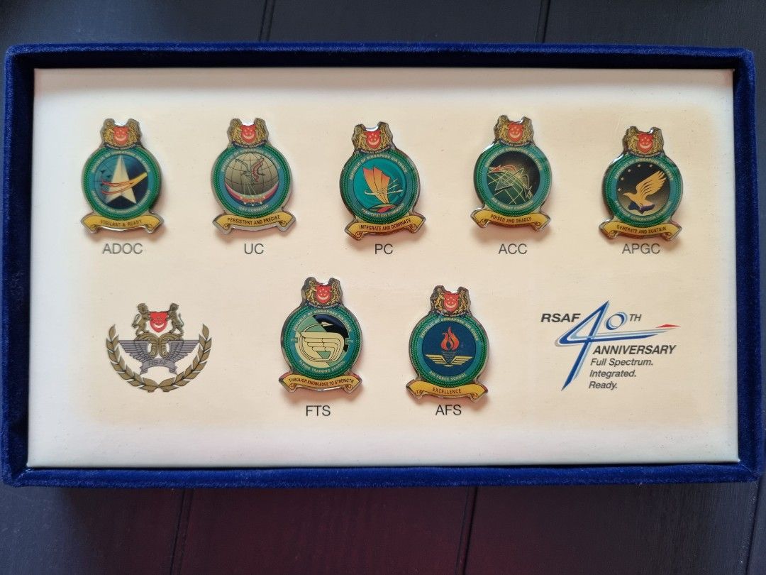 RSAF 40th Anniversary Commemorative Set Pins, Hobbies & Toys ...