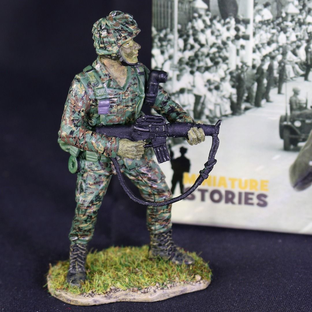 SAF 2nd Generation Soldier Figurine in Standing Hip Firing Position Mob ...