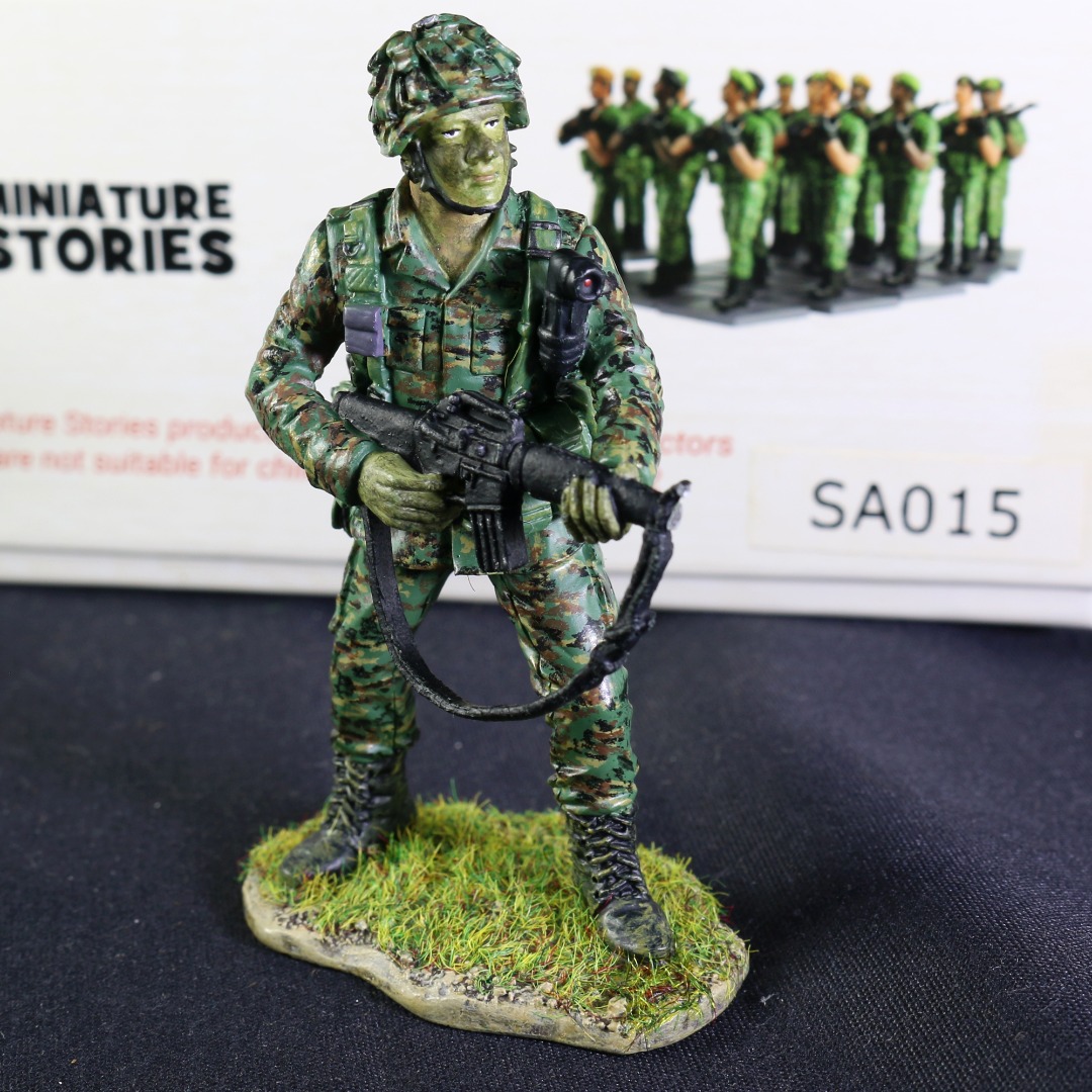 SAF 2nd Generation Soldier Figurine in Standing Hip Firing Position Mob ...