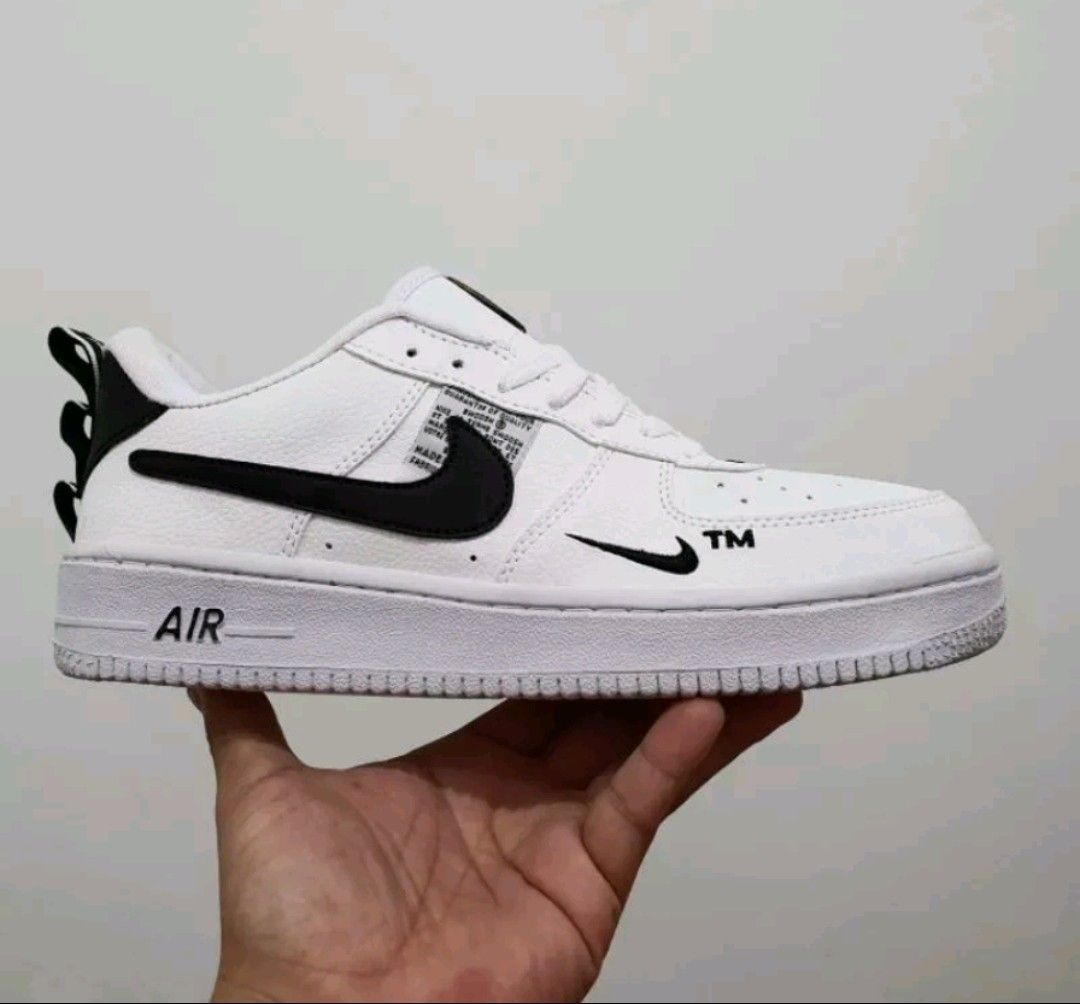 SALE Nike Air Force 1 LV8 Utility Triple Putih Hitam, Fesyen Pria ...