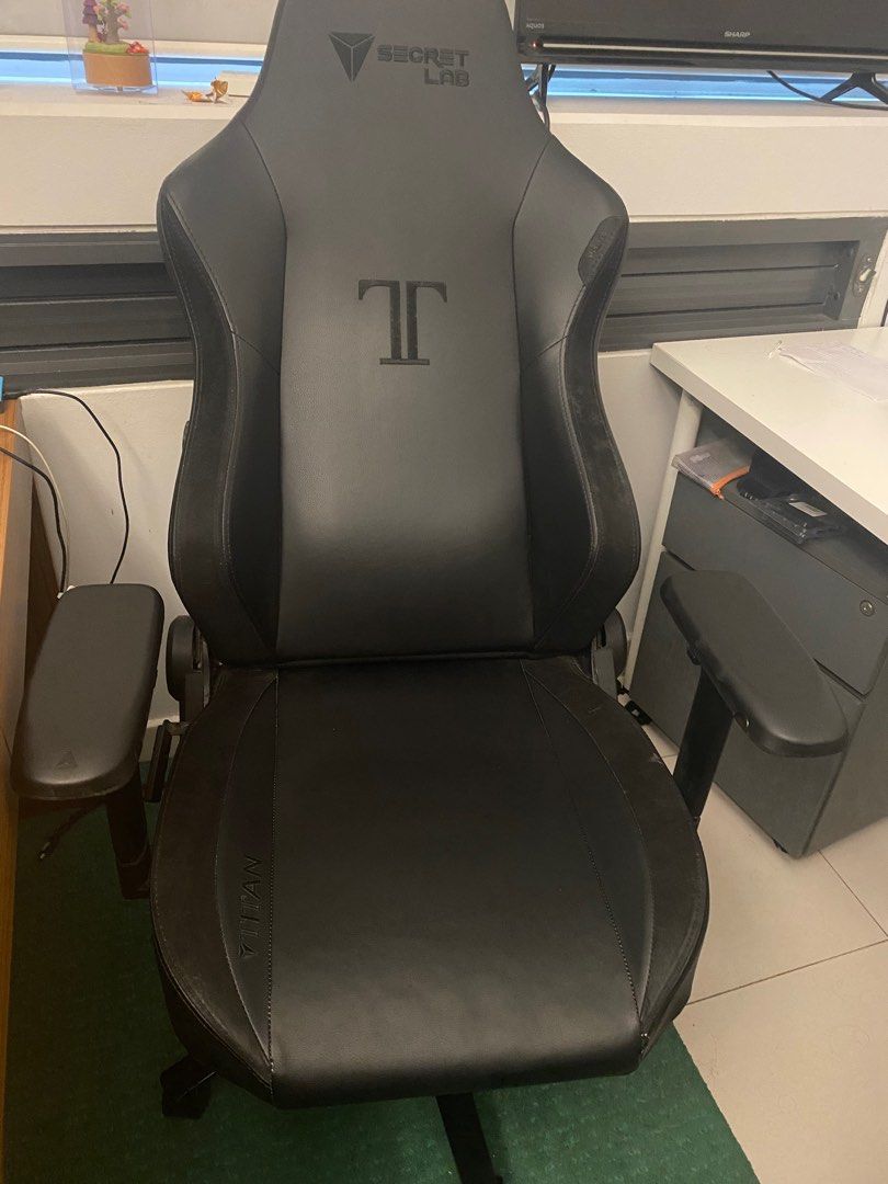 Secret lab Titan, Furniture & Home Living, Furniture, Chairs on Carousell