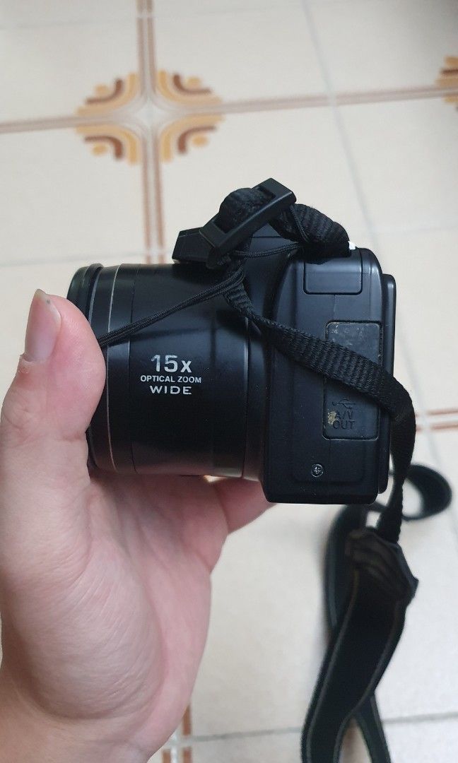 Spoilt Nikon Camera, Photography, Cameras on Carousell