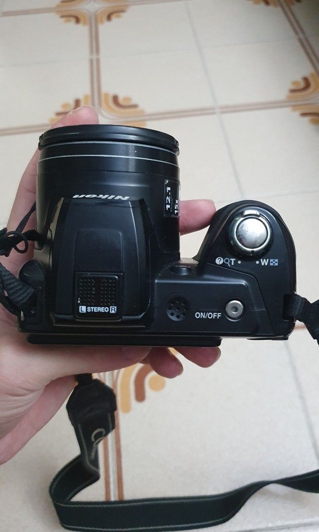 Spoilt Nikon Camera, Photography, Cameras on Carousell