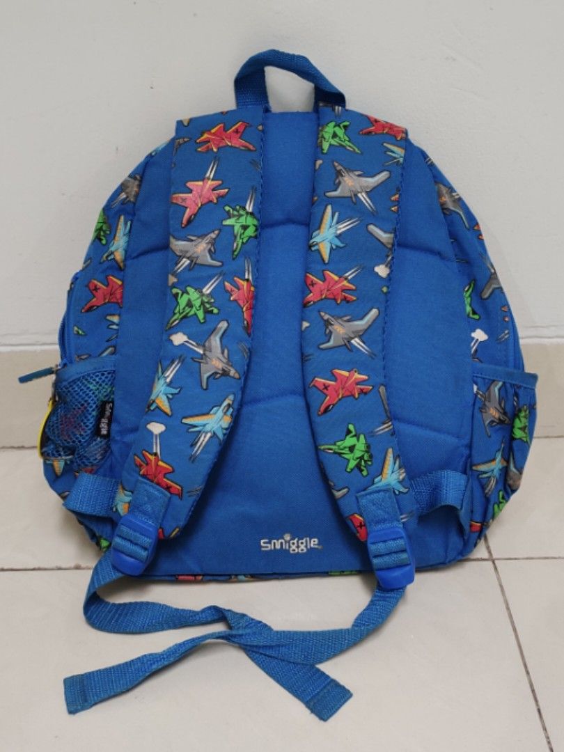 Tas Smiggle. Model Fly Away (pesawat). Untuk anak cowok. Keren !, Bayi ...