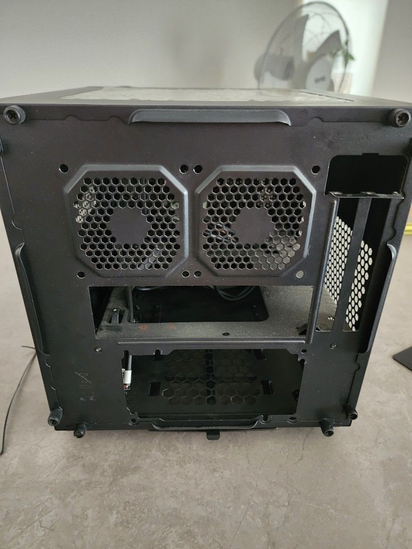 Thermaltake core v1 pc case (fits itx, atx, matx), Computers & Tech ...