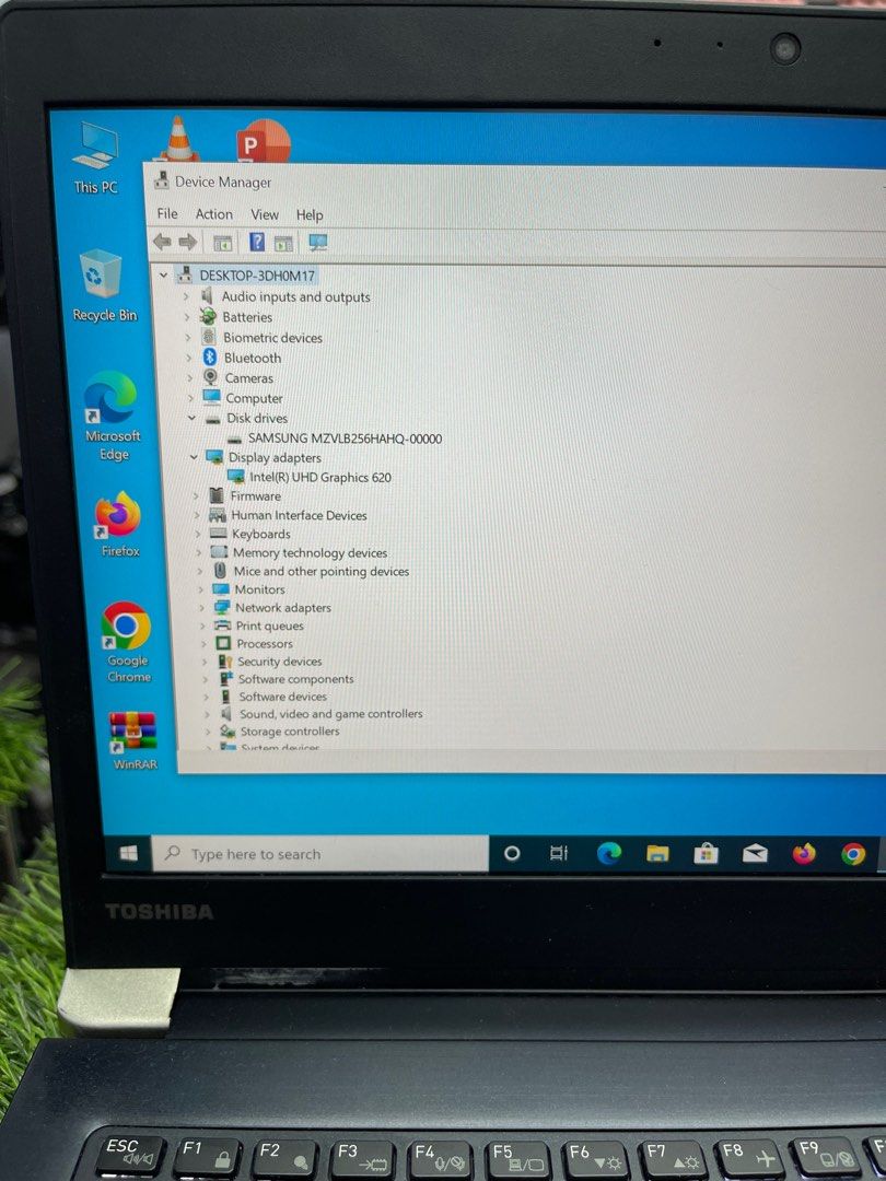 Toshiba Latest model with light weight less than 1 kg laptops ...