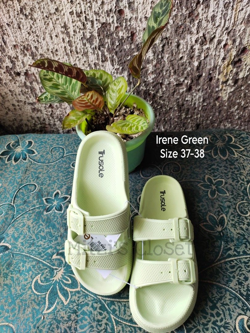 Trusole Irene Green, Women's Fashion, Footwear, Slippers and slides on ...