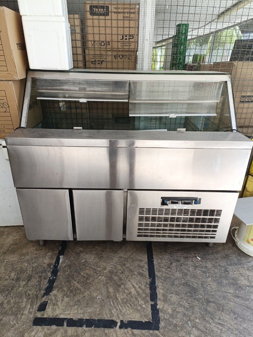 Twin compressor display chiller, Everything Else on Carousell