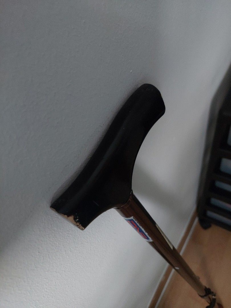 Walking stick with wheels and without, Health & Nutrition, Braces ...