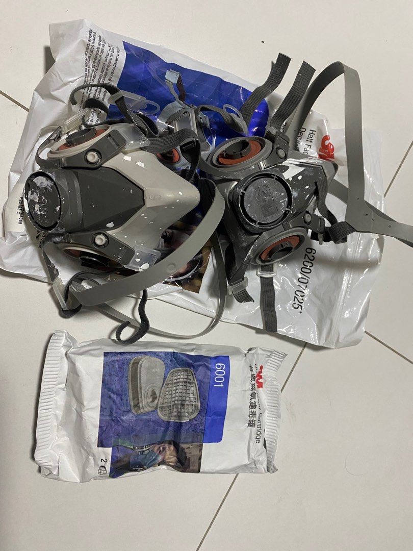 3M respirators 6200 with organic vapour cartridge 6001, Health ...