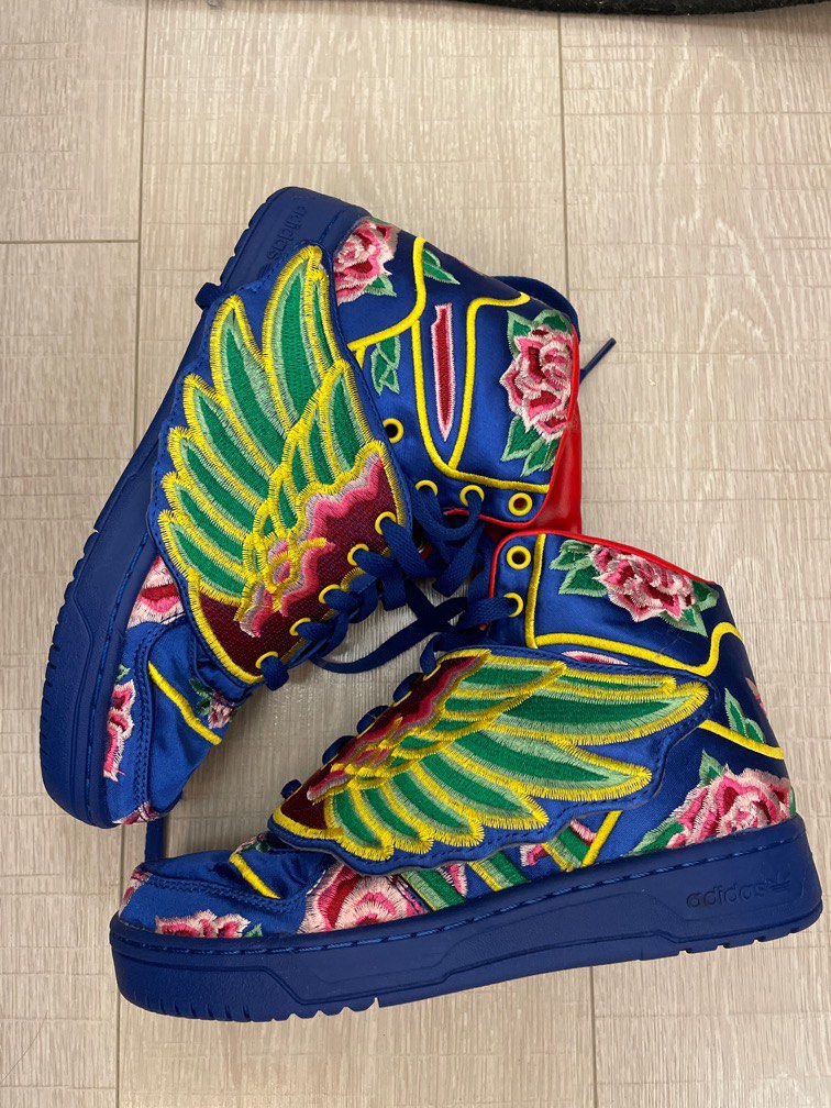 Adidas x Jeremy Scott x Eason Chan, 女裝, 鞋, 波鞋 - Carousell