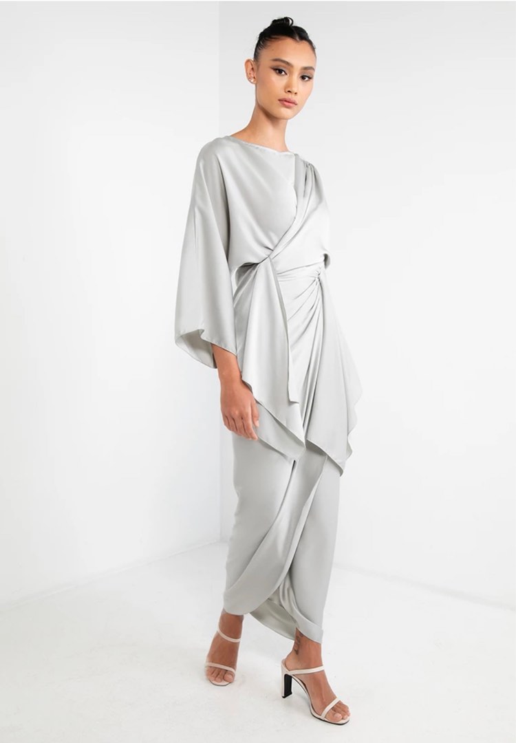 Alia B. Ella, Women's Fashion, Muslimah Fashion, Kaftans & Jubahs on ...