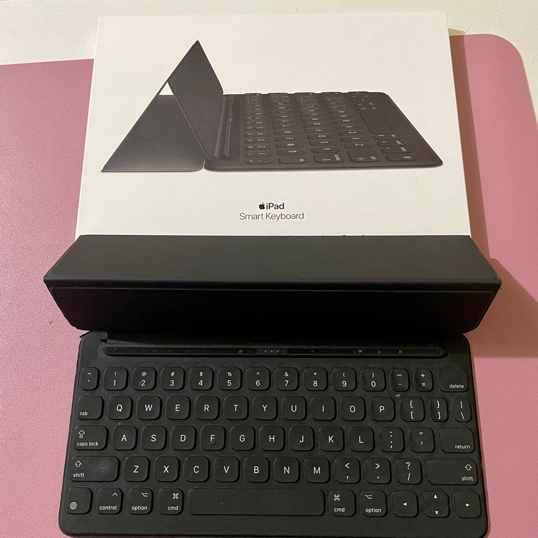 Apple iPad Smart Keyboard A1829 on Carousell