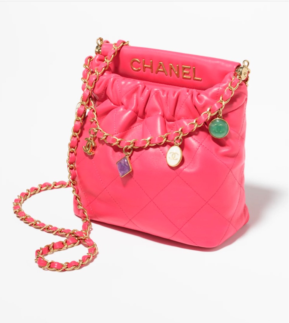 Chanel 22 Mini with charms (BRAND NEW), Women's Fashion, Bags & Wallets ...