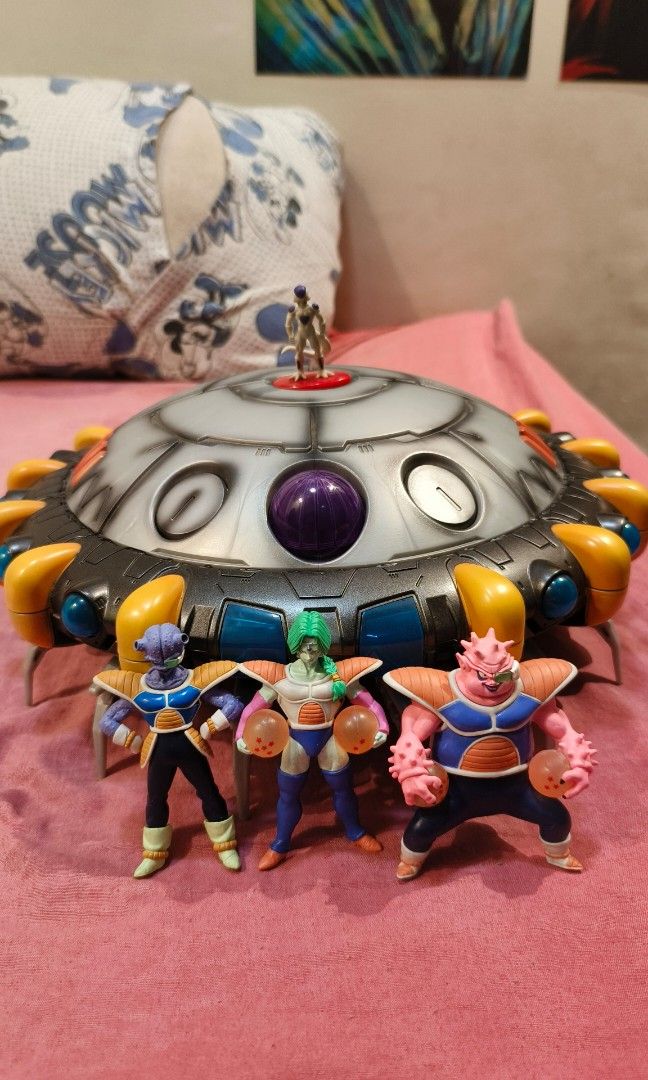 Dragonball DBZ hg gashapon Frieza spaceship with Frieza force gashapon ...