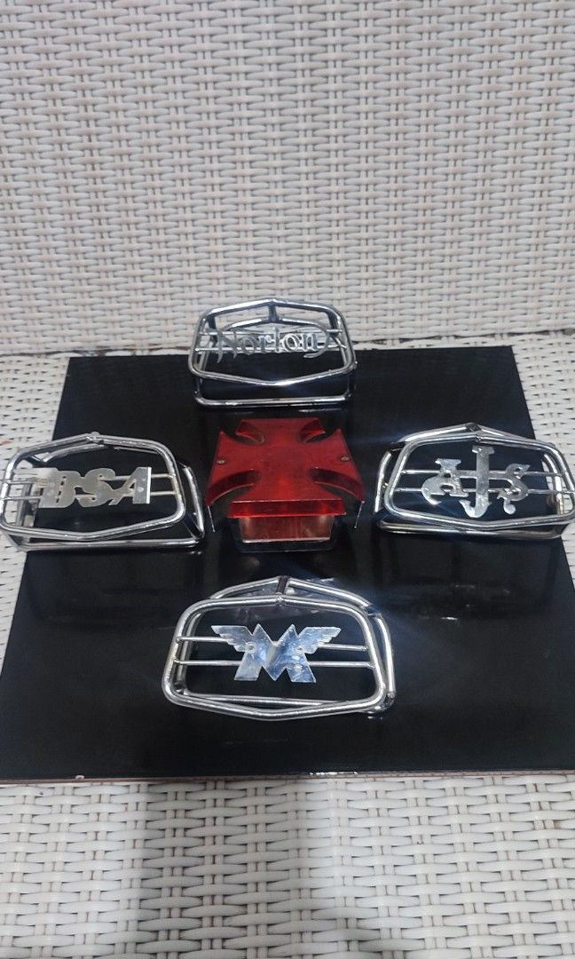 Emblem motor Antique era WWII., Komunitas di Carousell