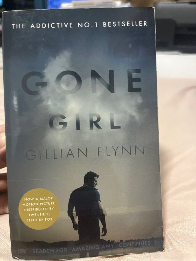 GONE GIRL book, Hobbies & Toys, Books & Magazines, Fiction & Non ...