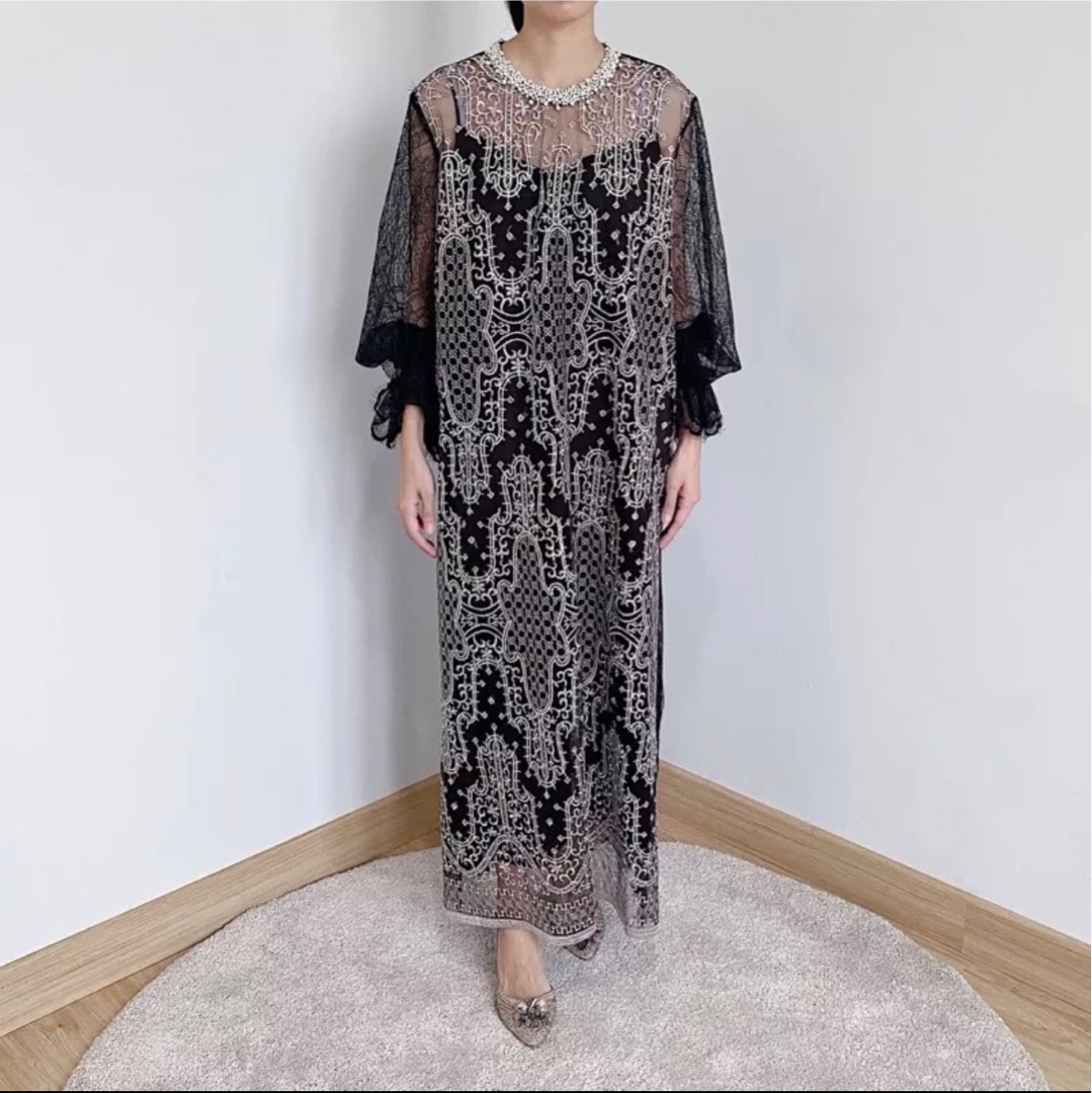 HANYA PENYEWAAN Kamerie Dress in black by Kina Atelier (Inner Hijab ...