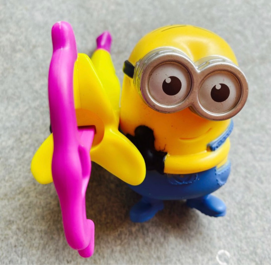 happy meal minion launcher, Toys & Collectibles, Mainan di Carousell