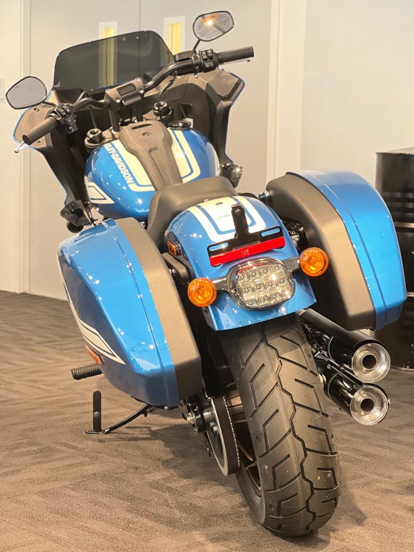 Harley Davidson Low Rider ST Fast Johnnie Special Edition, Motorcycles ...