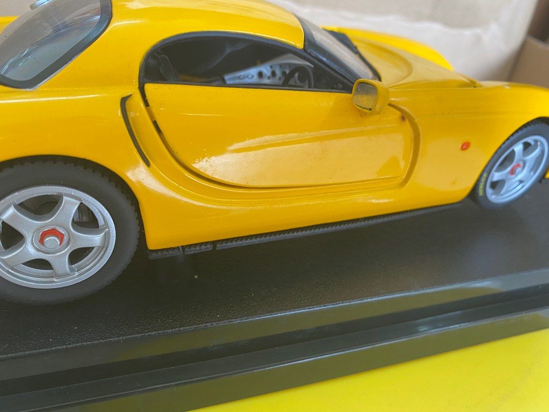 Hot Wheels TVR Speed 12 - Yellow (1:18 scale), Hobbies & Toys, Toys ...