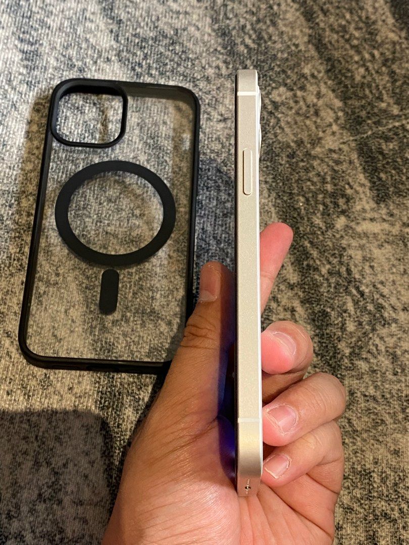 iPhone 12 (128GB) White Colour , 6.1 inch Super Retina XDR Display ...