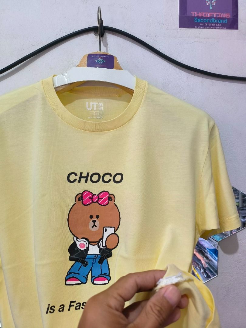 Kaos Uniqlo x Line Friends Kuning Muda Choco Bear, Fesyen Pria, Pakaian ...