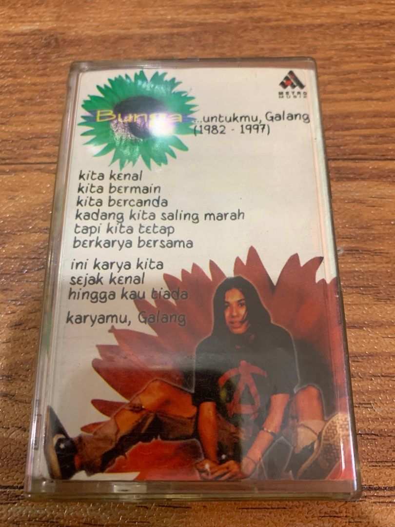 Kaset pita / kaset cd / vinyl piringan hitam, Musik & Media, CD, DVD ...
