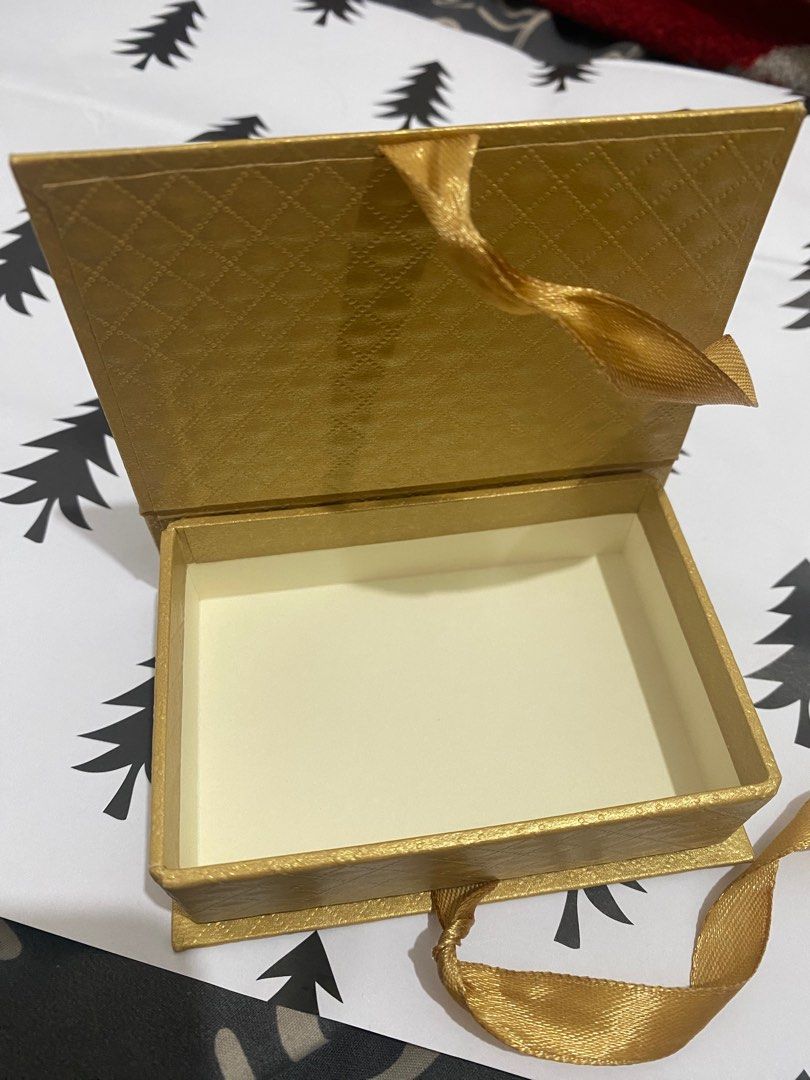 kotak box gold perhiasaan atau barang kecil lain, Barang Mewah ...