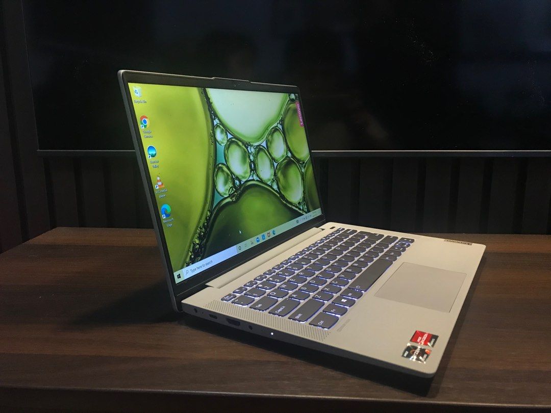 Lenovo AMD Ryzen 7 5700U with Radeon Graphics (16 CPUs),~1.8GHz 16GB ...