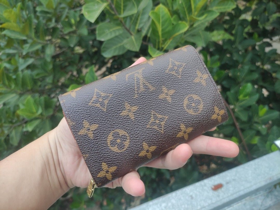 Louis Vuitton fold wallet, Luxury, Bags & Wallets on Carousell