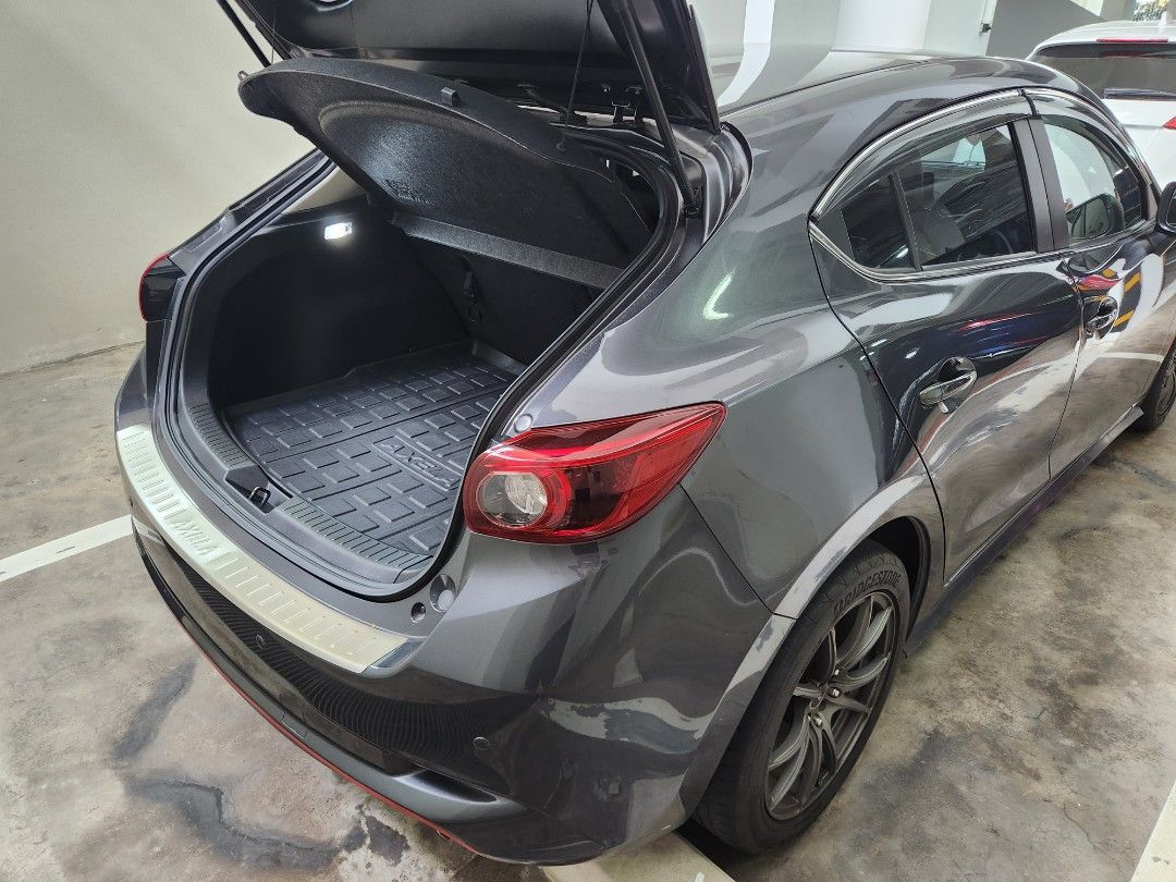 Mazda 3 Hatchback 2018 Boot Tray, Car Accessories, Accessories on Carousell