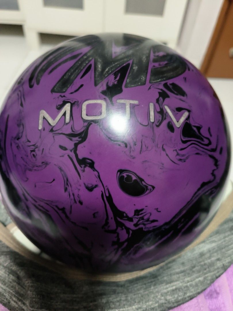 Motive jackal ghost 14.4lbs bowling ball, Sports Equipment, Sports ...