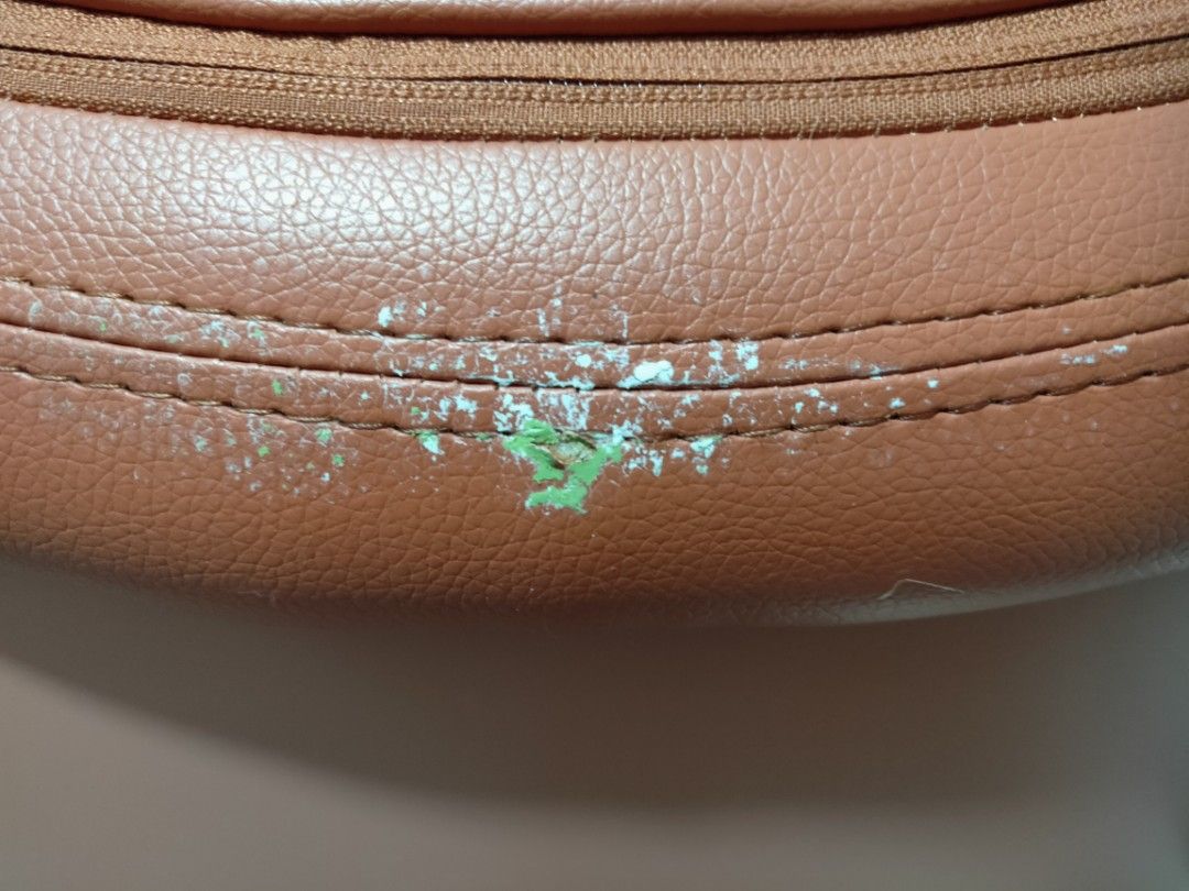 OSIM Udivine Mini 2 Massage Chair, Health & Nutrition, Massage Devices ...