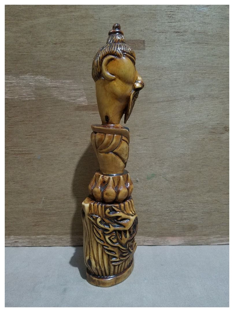Patung Kayu Antik Raja Cina, Antik, Pajangan di Carousell