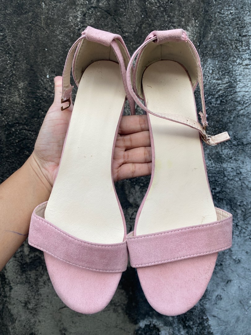 Pink Block Heels, Women's Fashion, Footwear, Sandals on Carousell