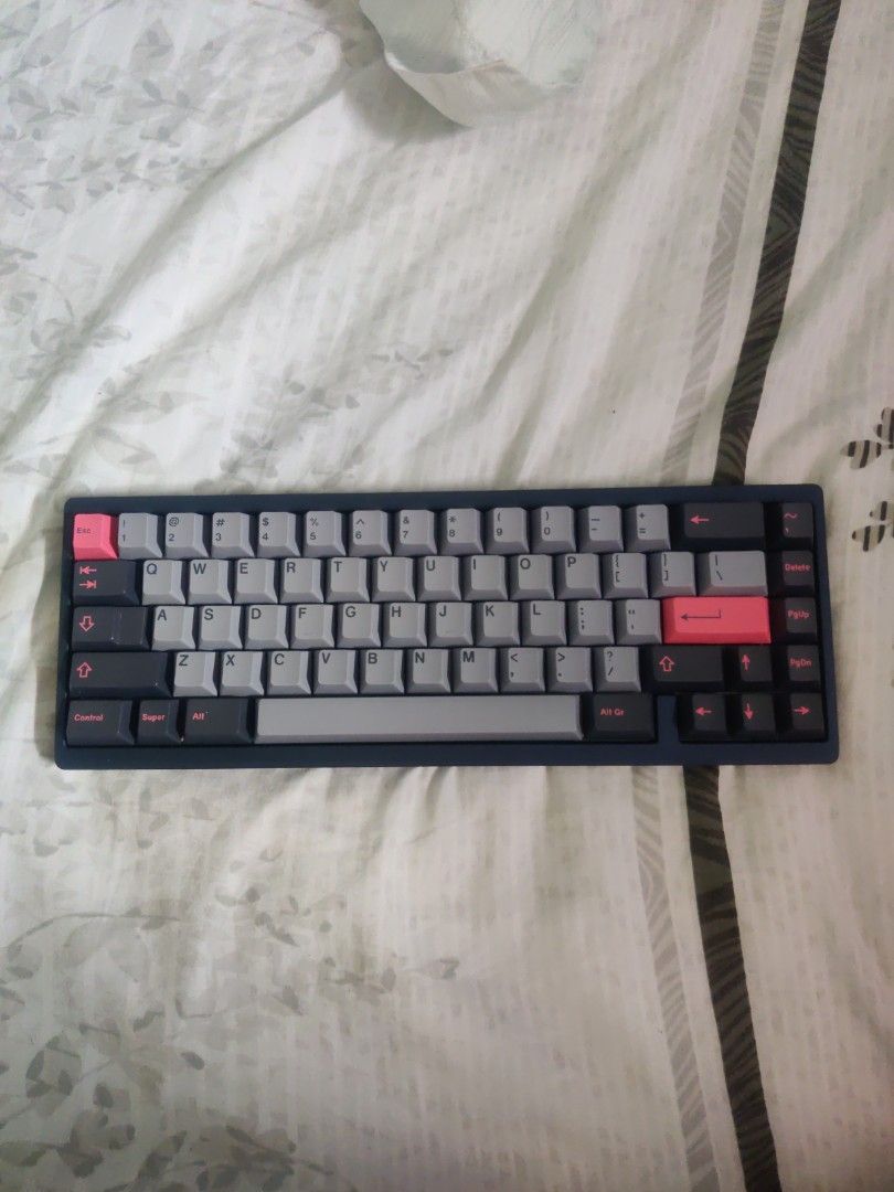 Portal 65 Navy custom mechanical keyboard, Computers & Tech, Parts ...