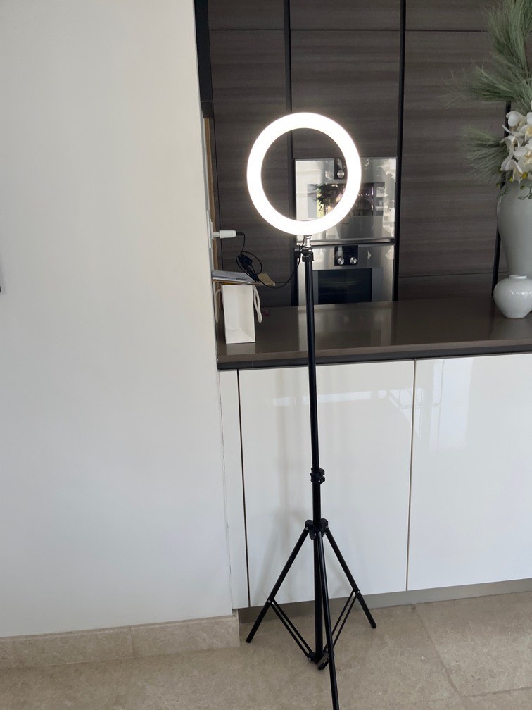 Ring light with 3 color settings, Photography, Photography Accessories ...