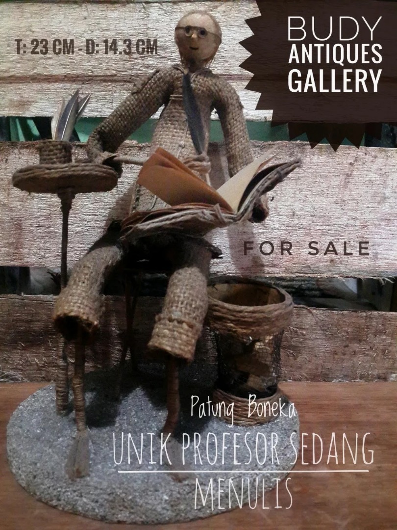 Satu-Satunya Patung Boneka Unik Profesor Sedang Menulis, Perabotan ...