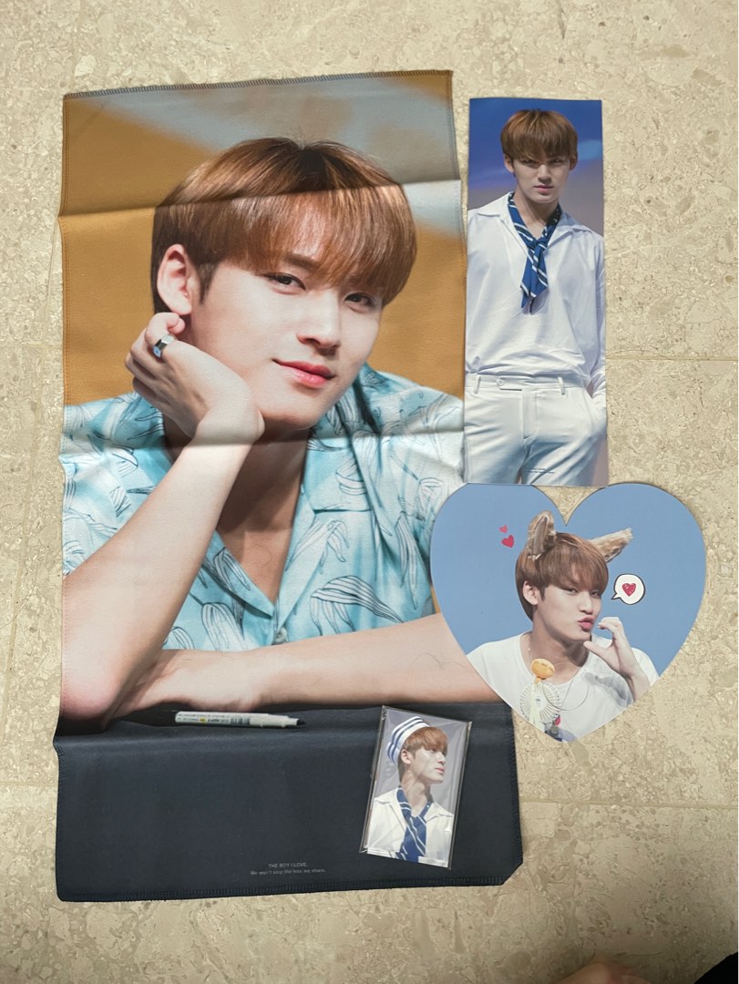 SEVENTEEN MINGYU Fansite Cheering Kit, Hobbies & Toys, Memorabilia ...