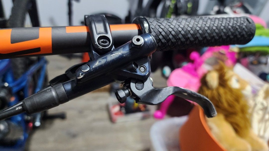 Shimano SLX 4 pot brakes with Ice Tech rotors 180mm (rear)& 203mm(front ...